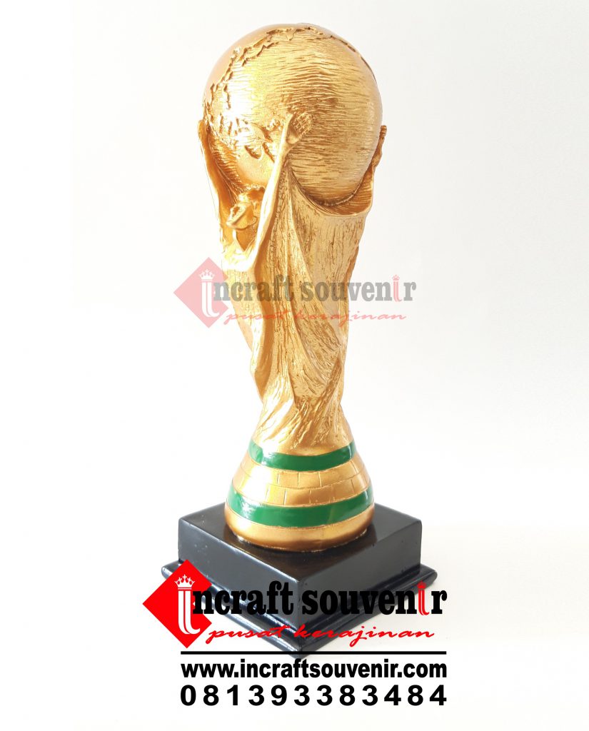 PIALA KAYU CUSTOM PC4 - Plakat Souvenir